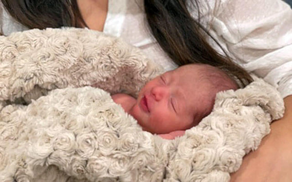 Throw - Rosebud Faux Fur Brown or Black (One Mini Rose Black Left for ...